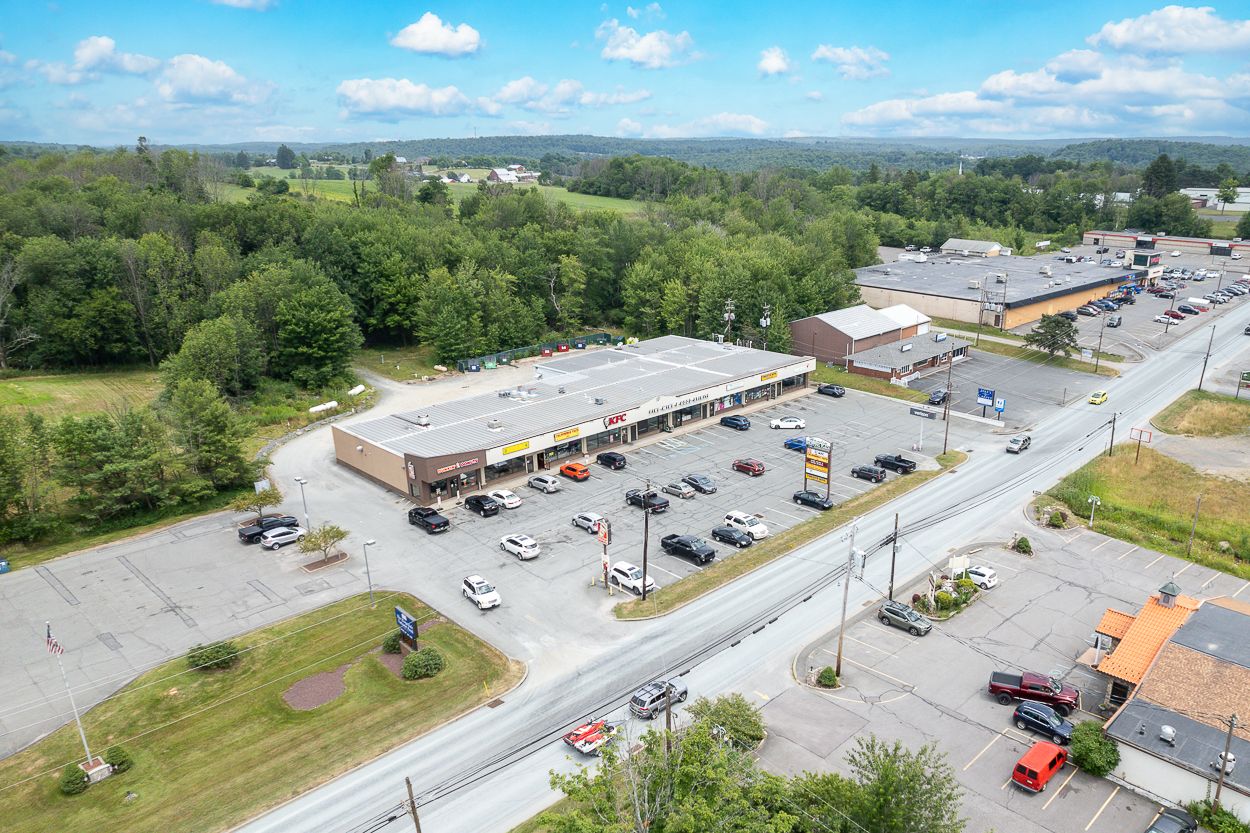 569 Highway 590 Hamlin PA 18427 FOR LEASE